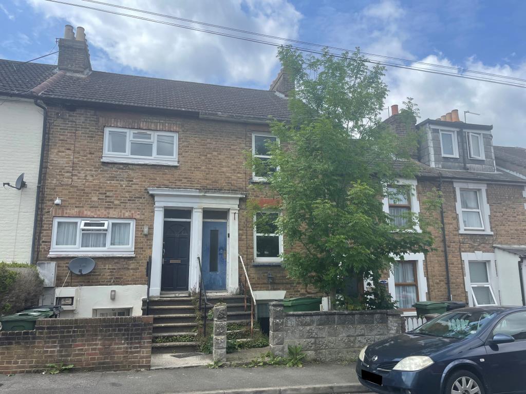 LOT - 86 AUCTION - 242 - MID-TERRACE HOUSE FOR IMPROVEMENT