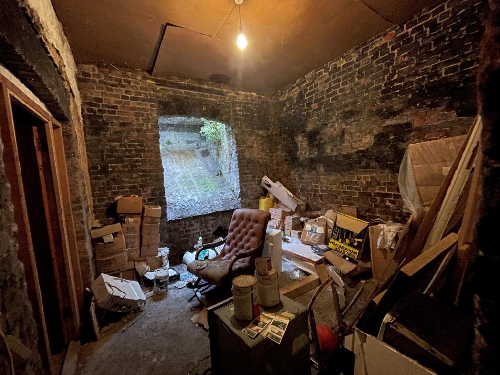 LOT - 109 AUCTION - 245 - FLAT FOR IMPROVEMENT WITH FREEHOLD AND VACANT ...