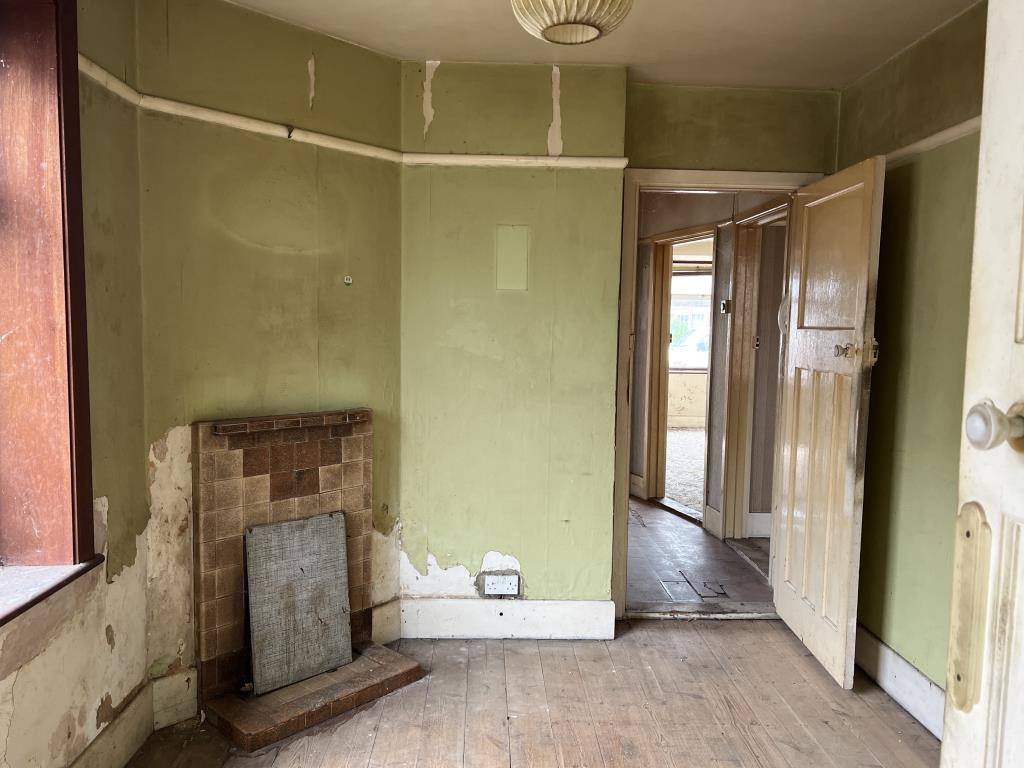 LOT - 138 AUCTION - 246 - BUNGALOW FOR IMPROVEMENT