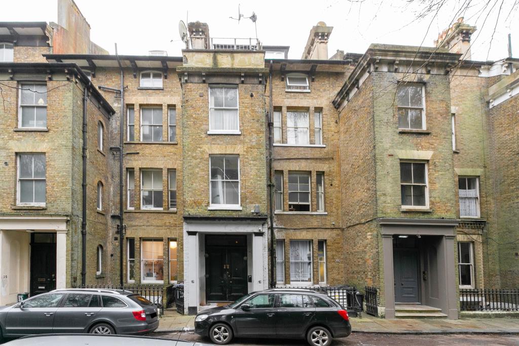 16 Victoria Park, Dover, Kent, CT16 1QS