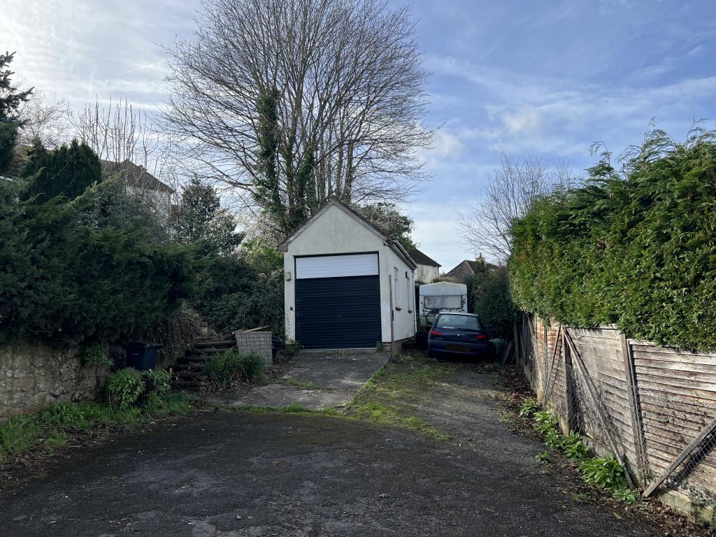 LOT - 96 AUCTION - 248 - WATER-DAMAGED BUNGALOW FOR REFURBISHMENT