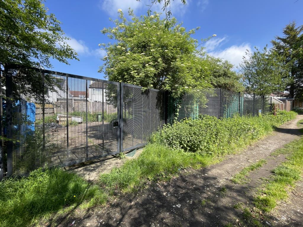 LOT - 48 AUCTION - 250 - PARCEL OF LAND IN RESIDENTIAL AREA