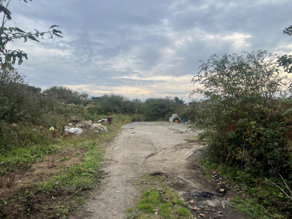 LOT - 78 AUCTION - 261 - PARCEL OF FREEHOLD LAND WITH POTENTIAL