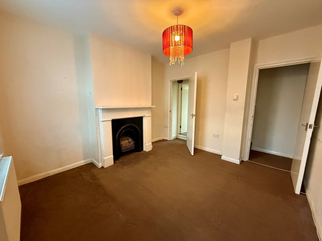 LOT - 151 AUCTION - 263 - TERRACE HOUSE FOR IMPROVEMENT