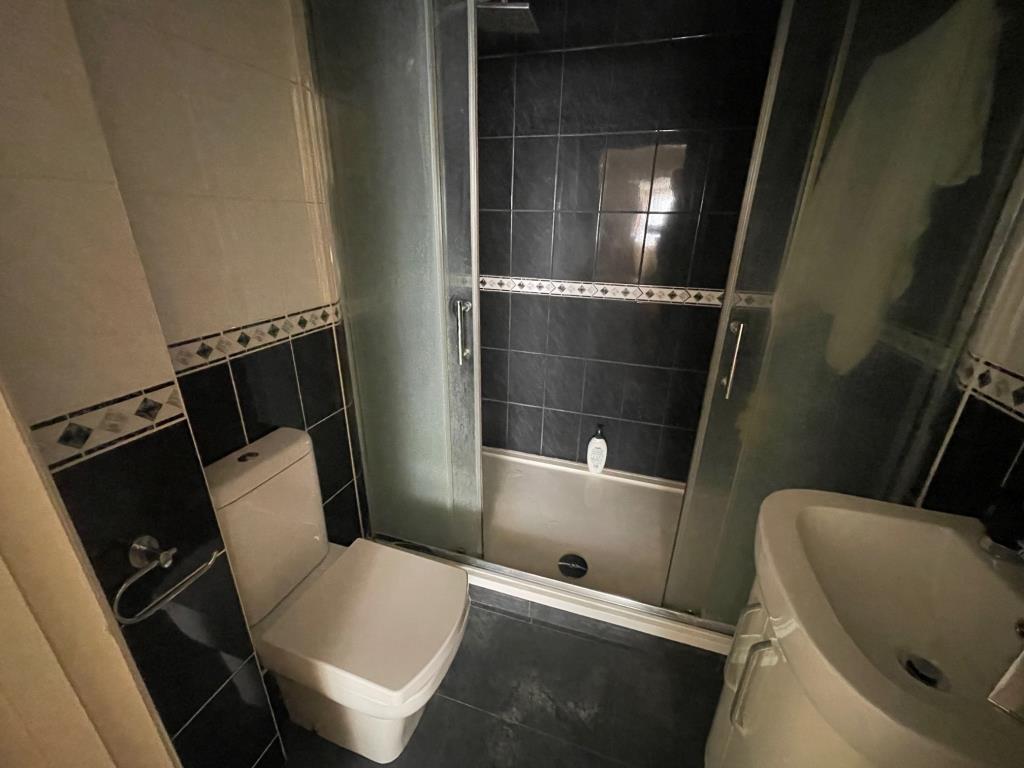 LOT - 10 AUCTION - 245 - THREE-BEDROOM TERRACE HOUSE FOR IMPROVEMENT ...