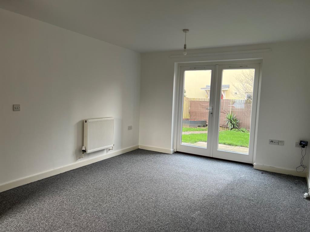 LOT - 92 AUCTION - 247 - WELL PRESENTED THREE-BEDROOM HOUSE