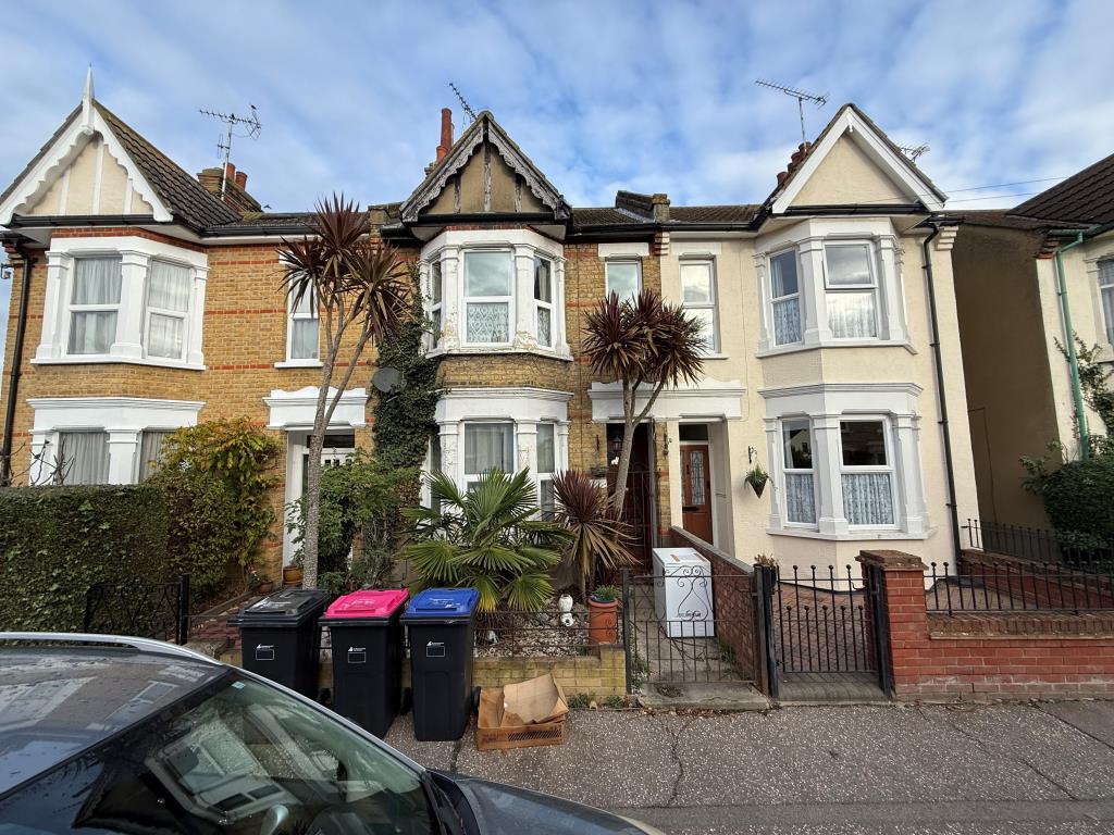 LOT - 125 AUCTION - 262 - MID-TERRACE HOUSE FOR IMPROVEMENT